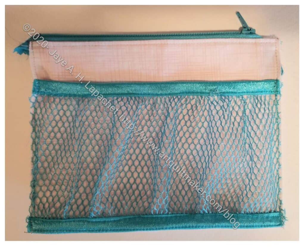 Finished interior center zipper pocket – Artquiltmaker Blog